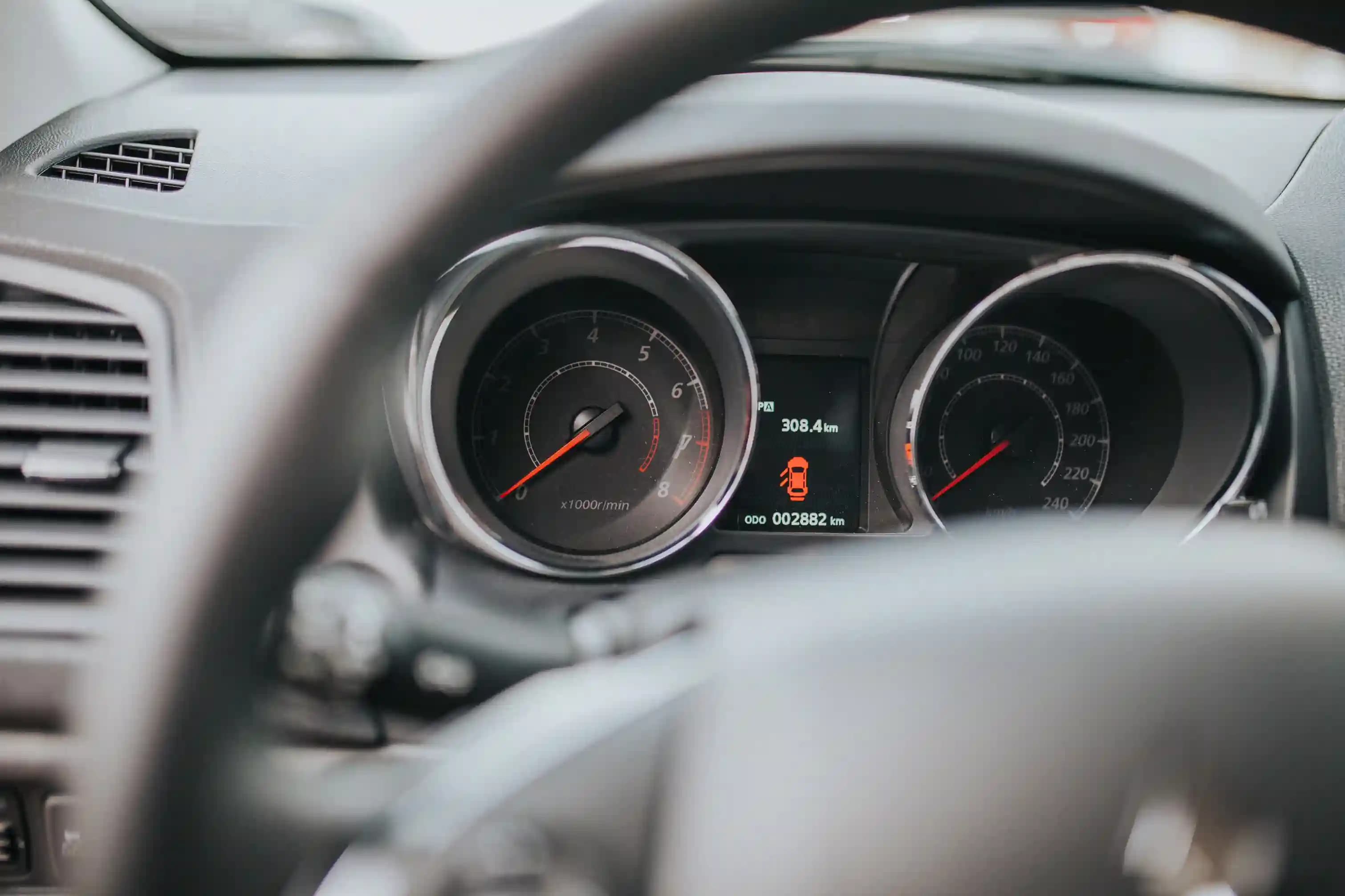 Tips Menjual Mobil KM Tinggi Agar Tetap Laku dan Menguntungkan